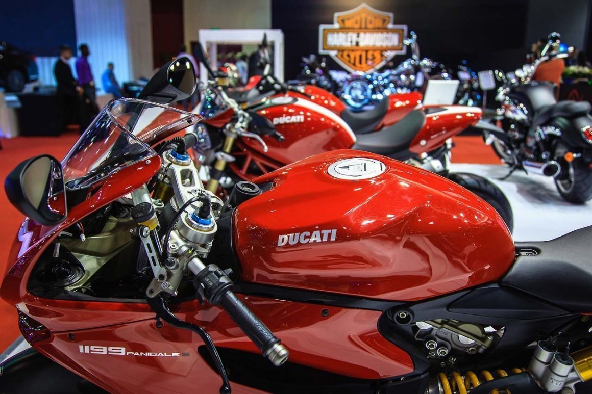 PHOTOS: 2013 Qatar Motor Show introduces first Arab supercar - Doha ...