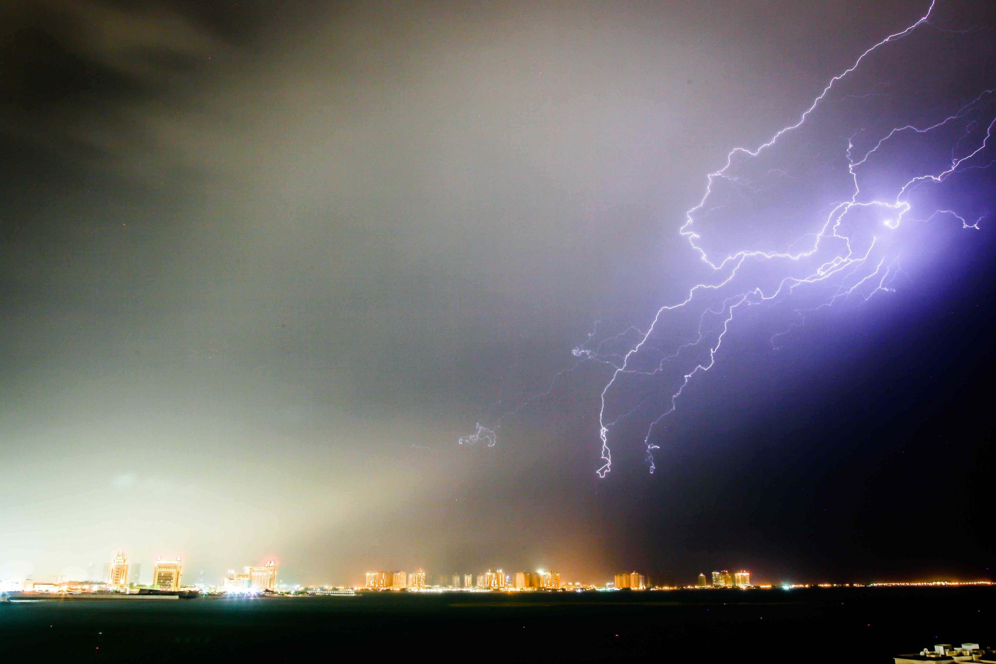 PHOTOS: Lightning storm dazzles Qatar - Doha News | Qatar
