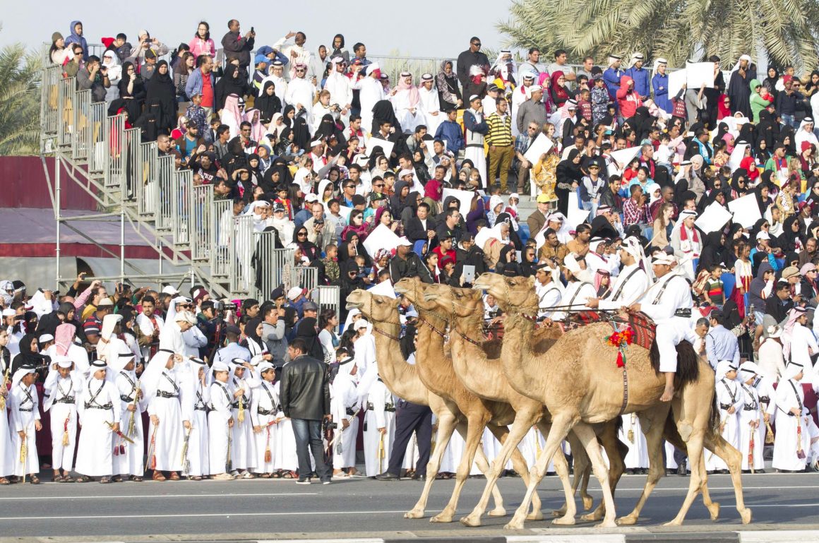Qatar population grows by nearly 200,000 people from 2013 to 2014 ...