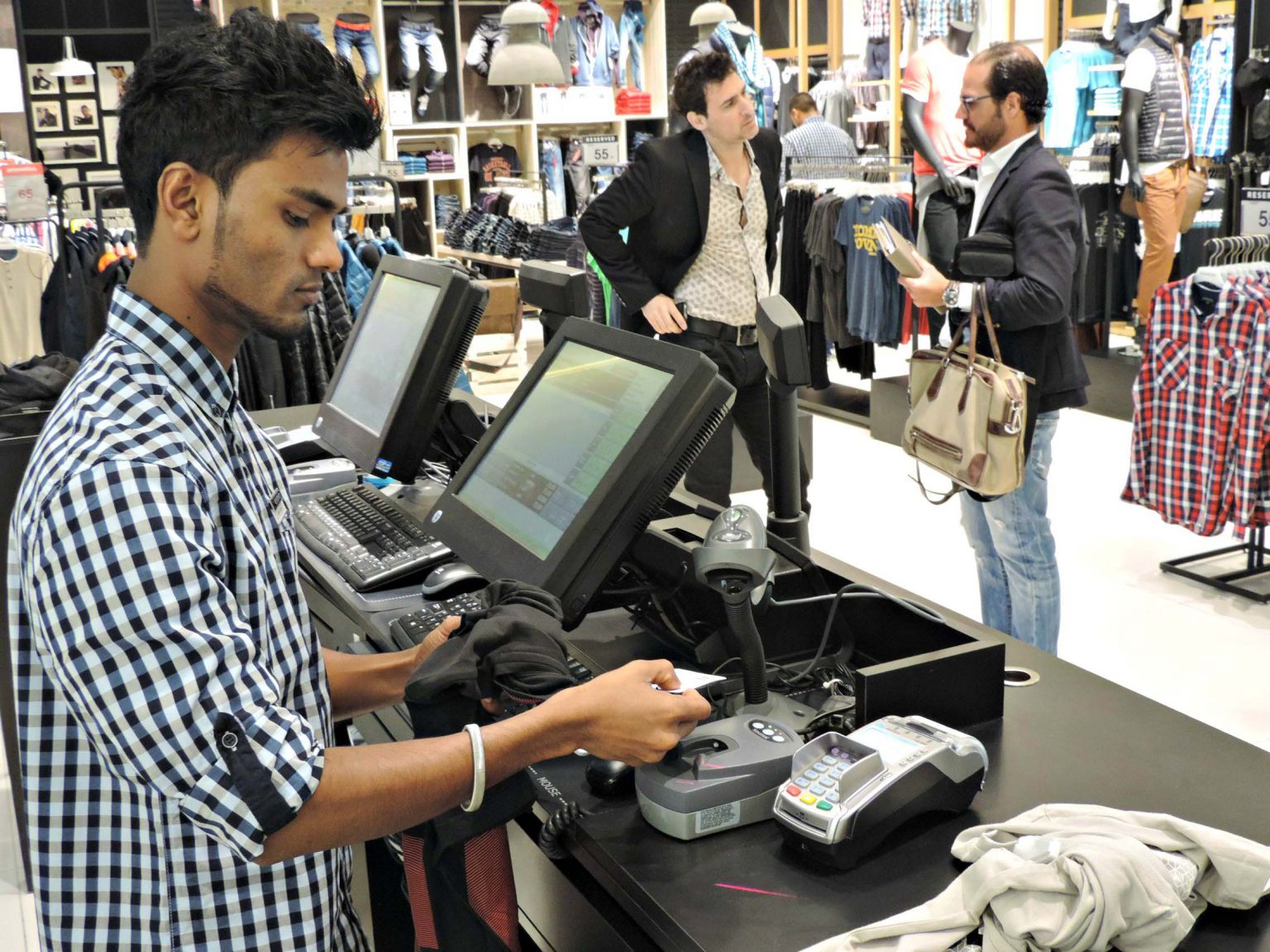 Qatar's Gulf Mall soft launches with opening of several stores - Doha ...