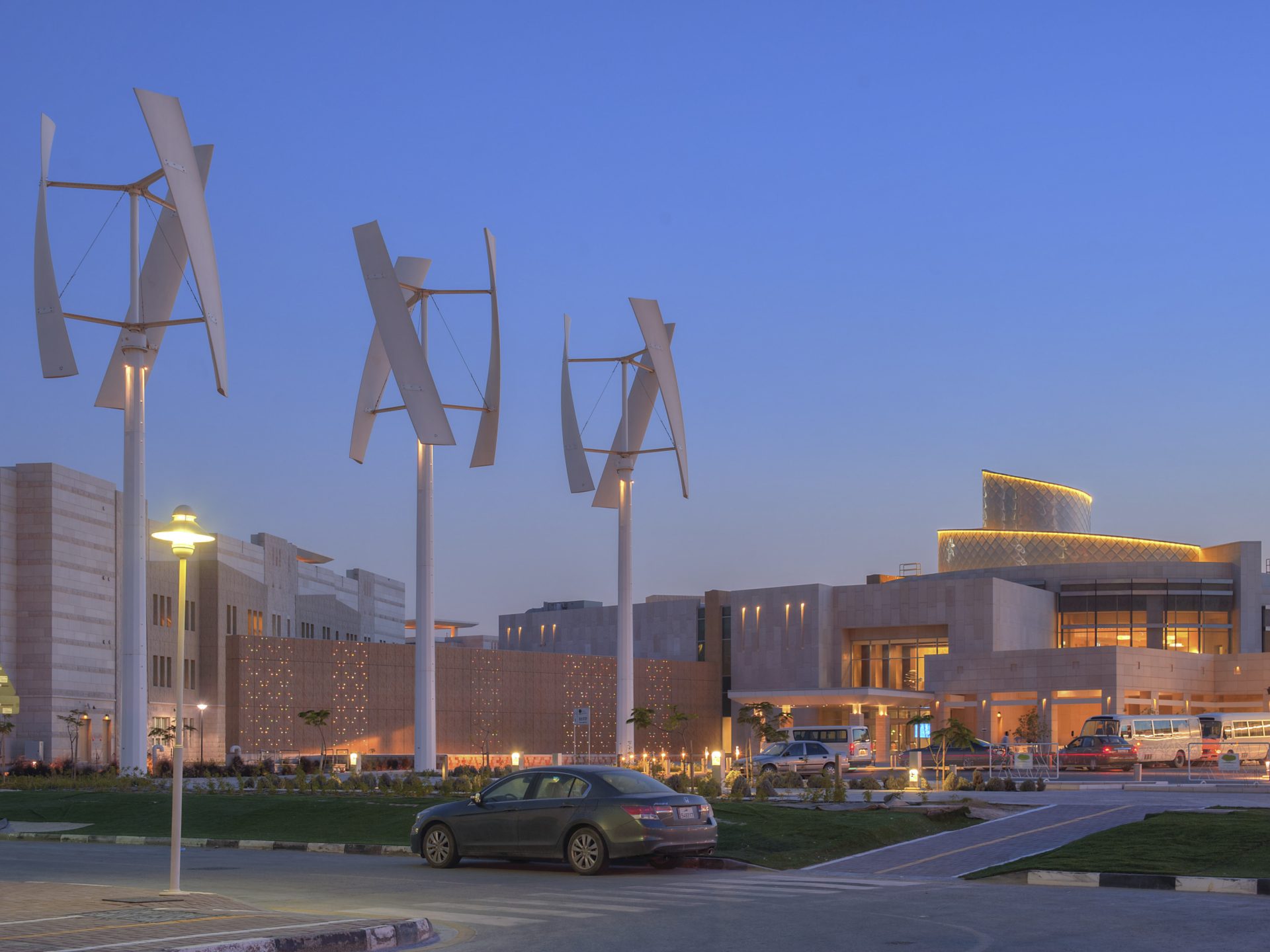 Qatar PM sets mid-2015 deadline for launch of three new Hamad hospitals ...